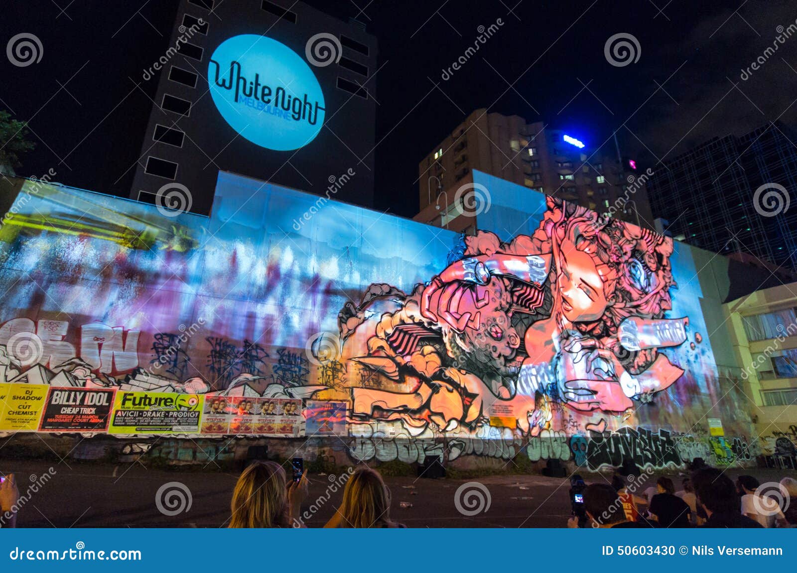 Graffiti Tracciati Durante La Notte Bianca Immagine Editoriale ...