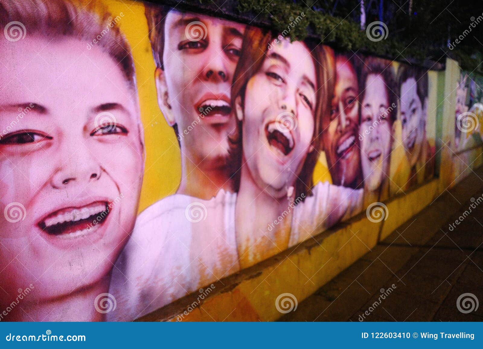 Graffiti on the wall editorial image. Image of persian - 122603410