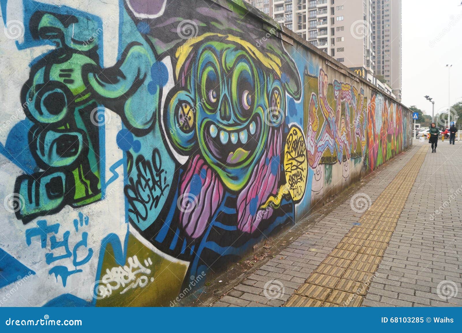 Graffiti wall editorial image. Image of chinese, buildings - 68103285