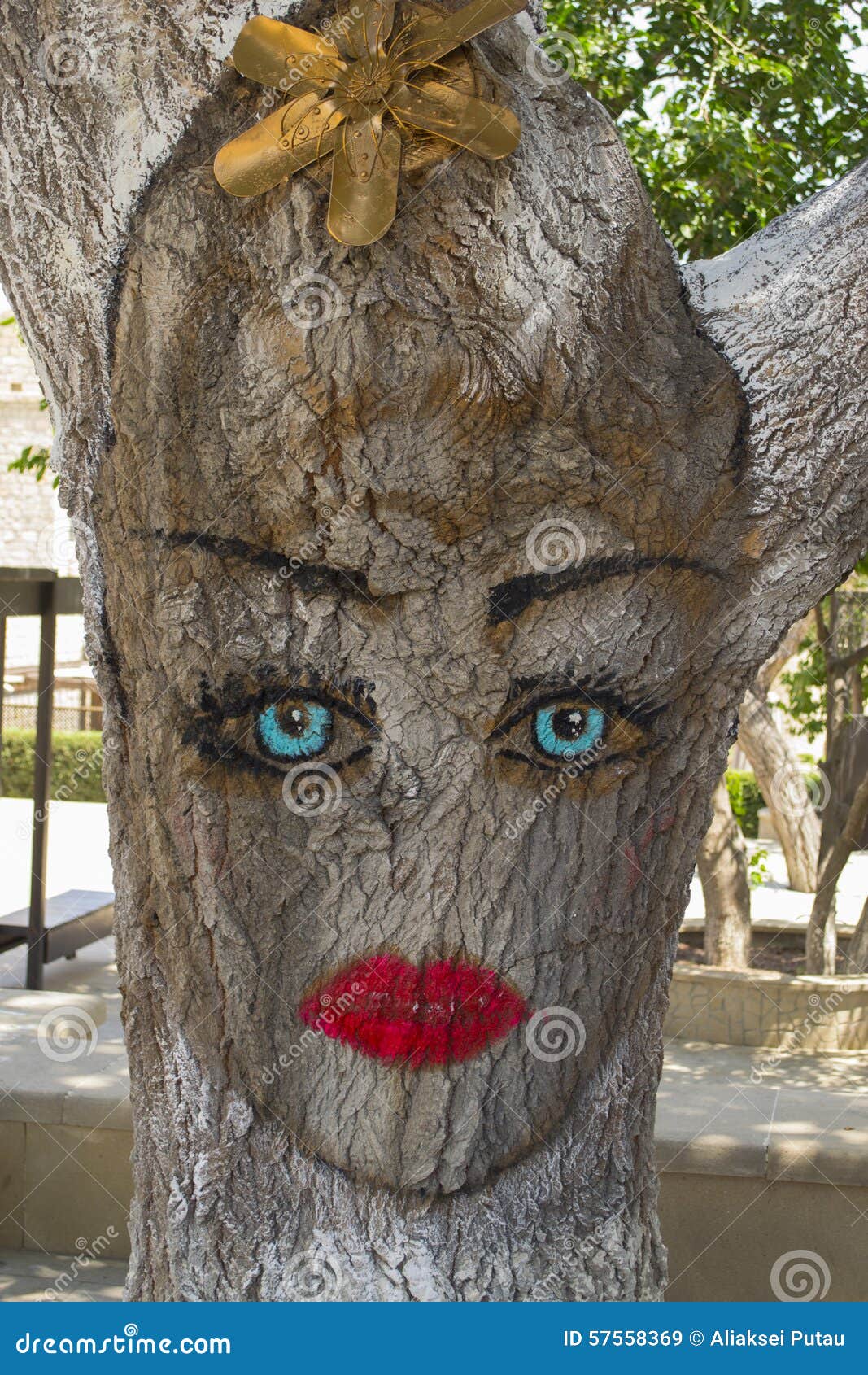 Graffiti of Woman S Face on Tree Stock Image - Image of bright, street ...