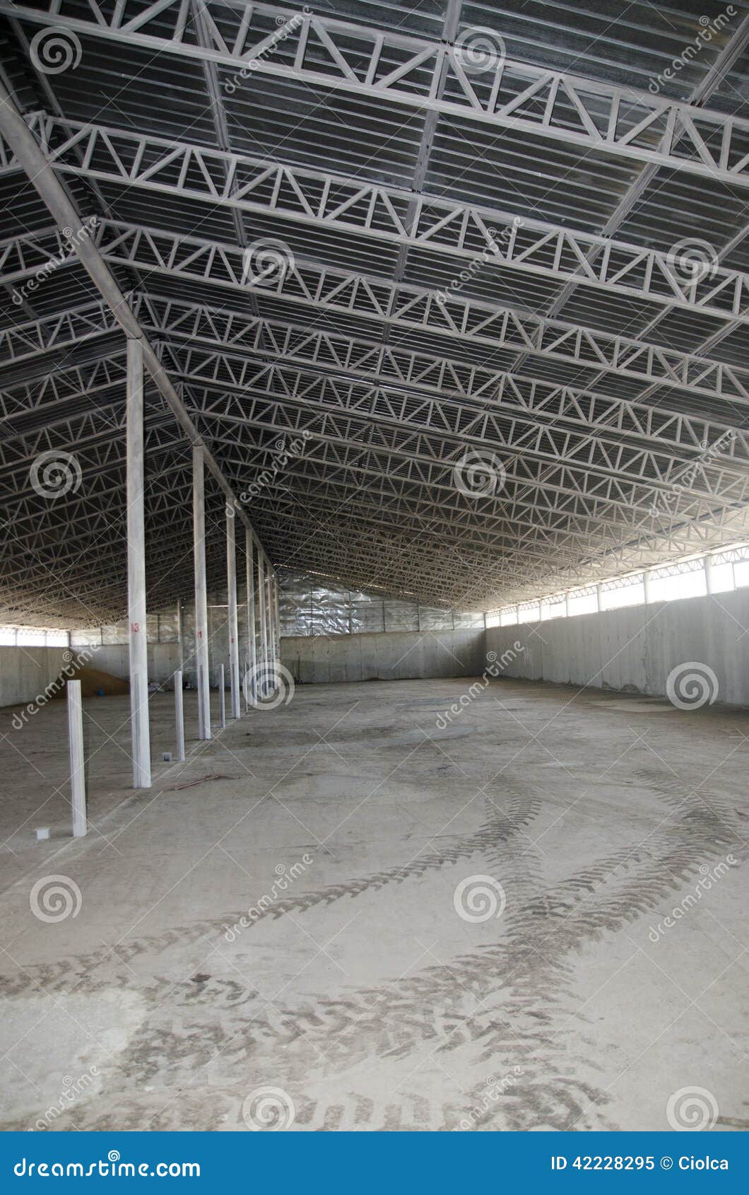 Grain Barn Stock Photo | CartoonDealer.com #29997372