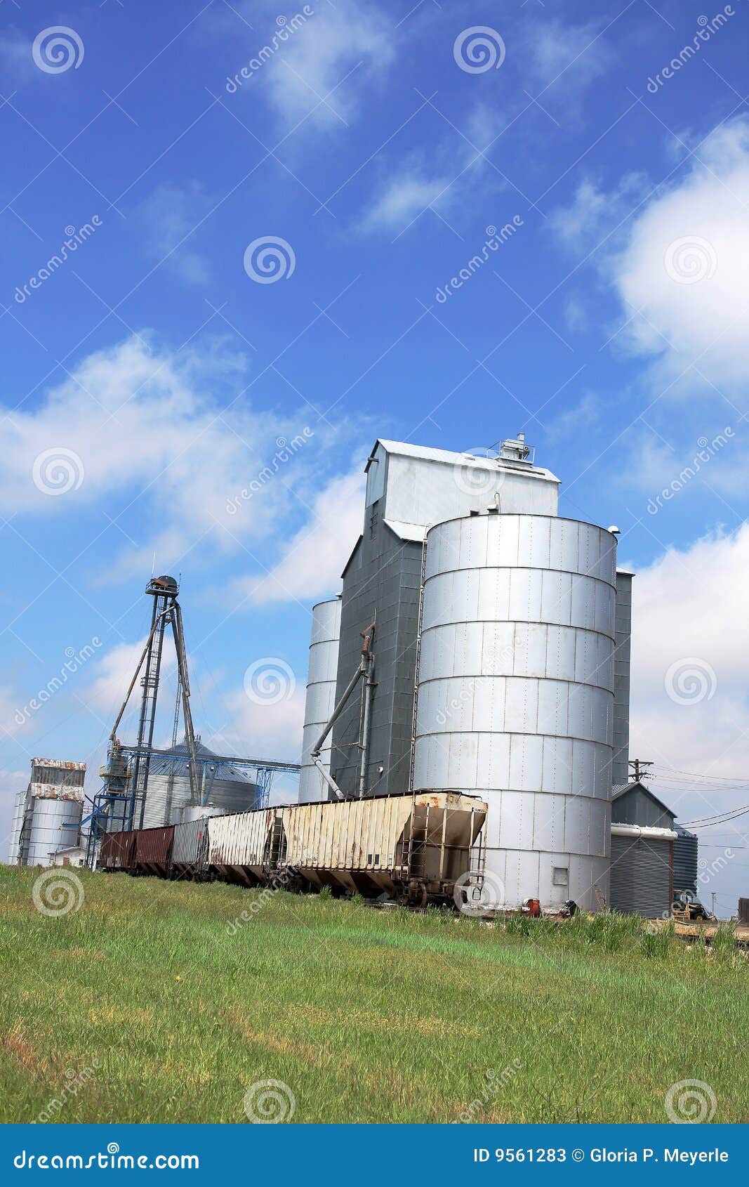 Grain Elevator stock image. Image of train, grain, country - 9561283