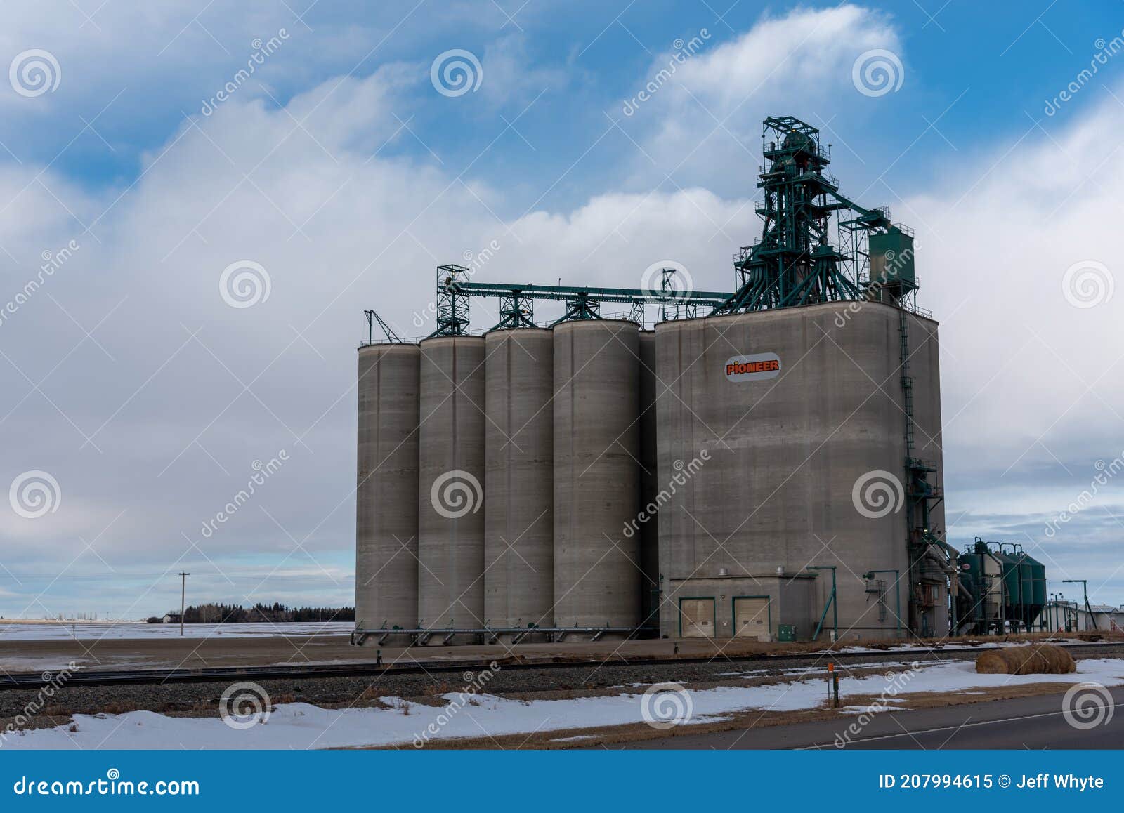 Grain Handling Facility, Alberta Editorial Image - Image of building ...