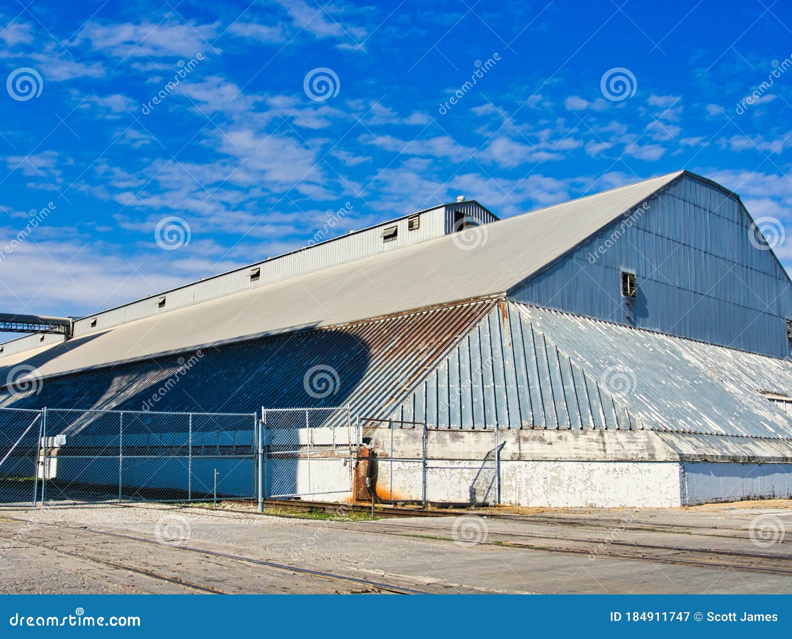 Grain open hopper storage editorial photography. Image of processing ...