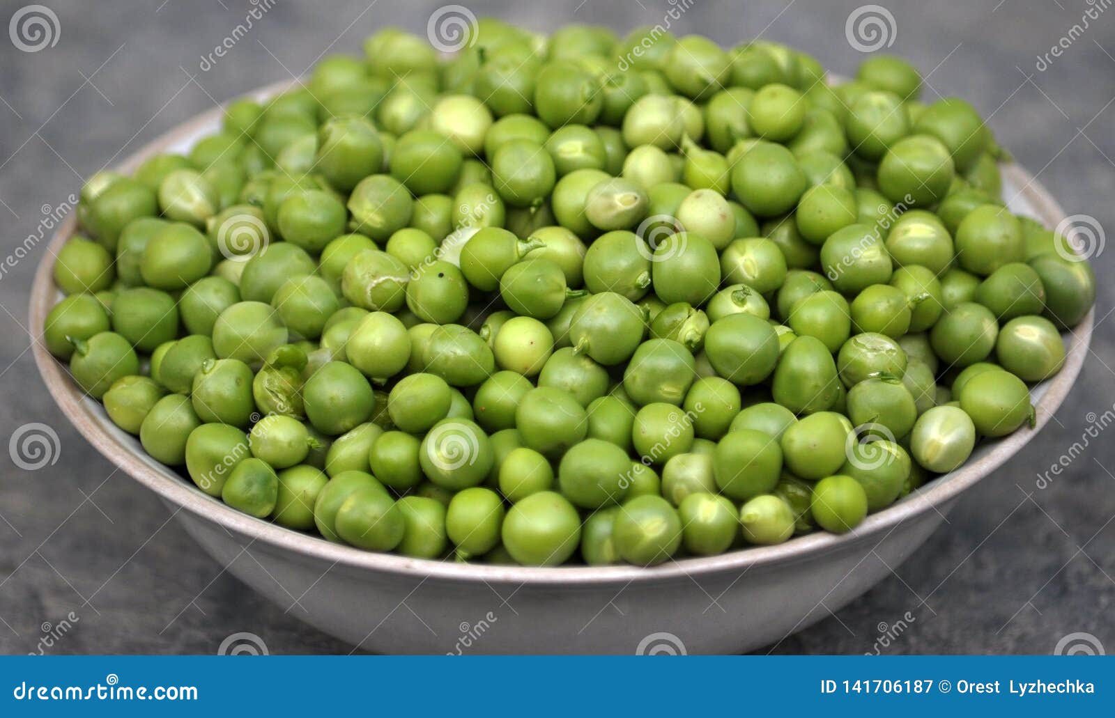 A Grain of Peeled Young Green Peas Stock Image - Image of nature, seed ...
