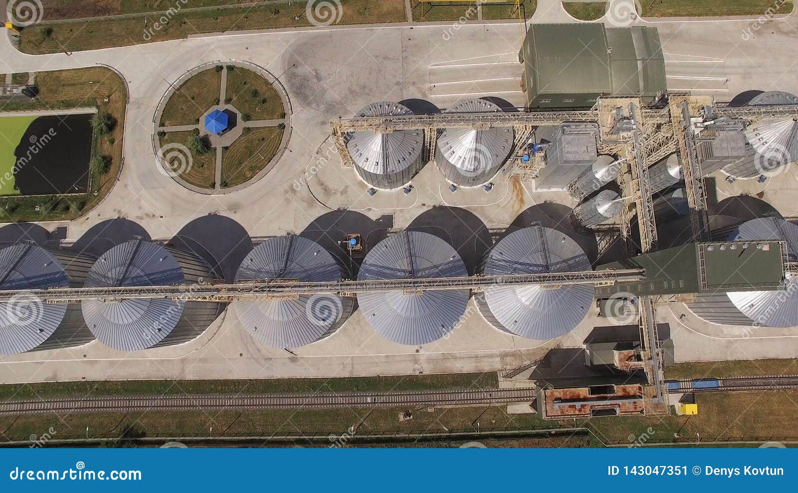 Grain Storage Tanks, Top View. Stock Image - Image of modern, plant ...