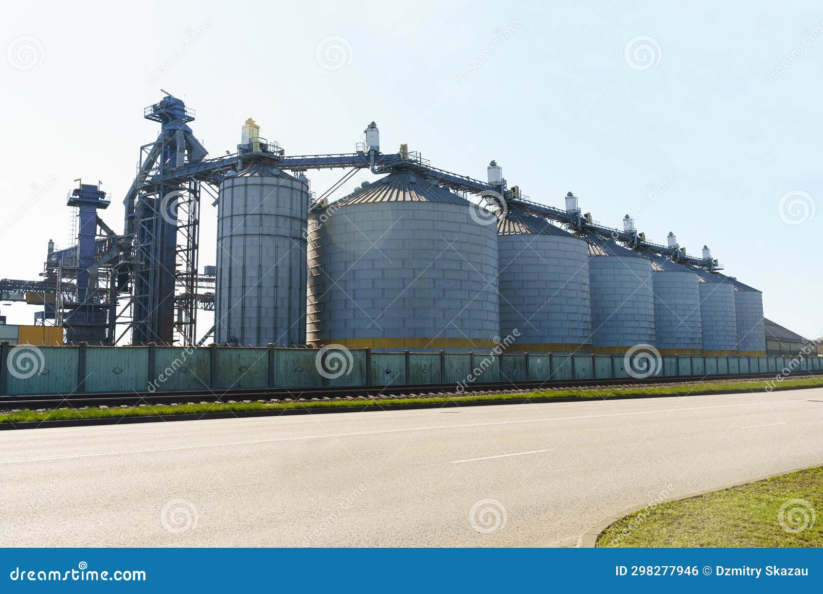 Grain Terminal in the Seaport. Stock Photo - Image of port, logistics ...