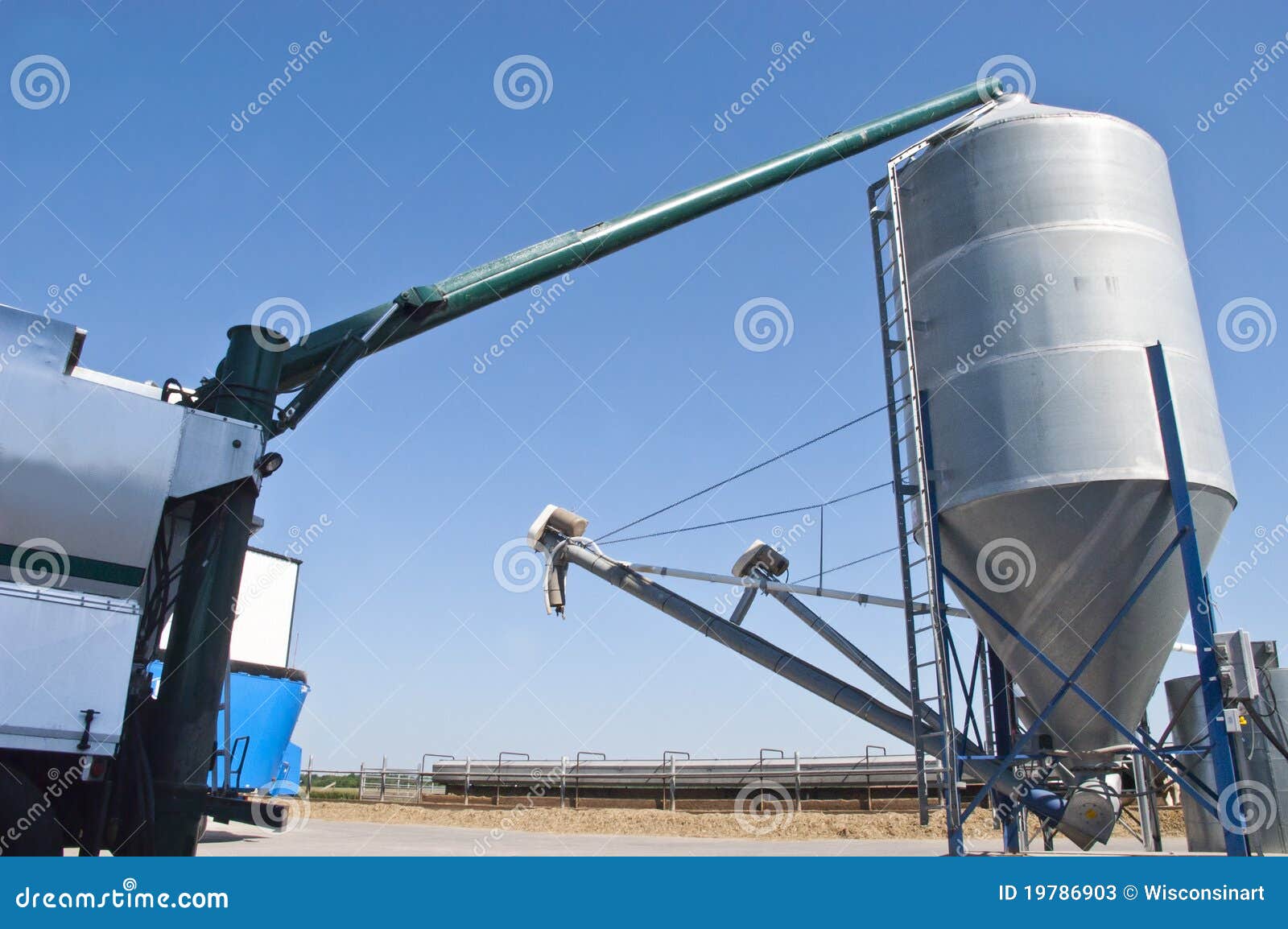 Grain Vac System, Farm Detail Stock Image - Image of grain, tower: 19786903