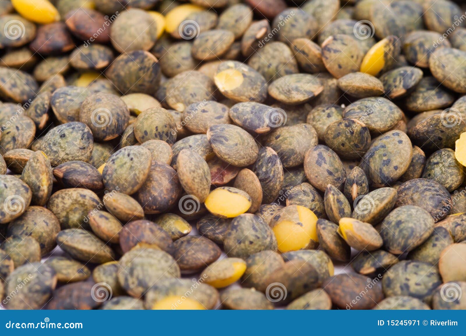 Graine de lentille image stock. Image du organique, épice - 15245971