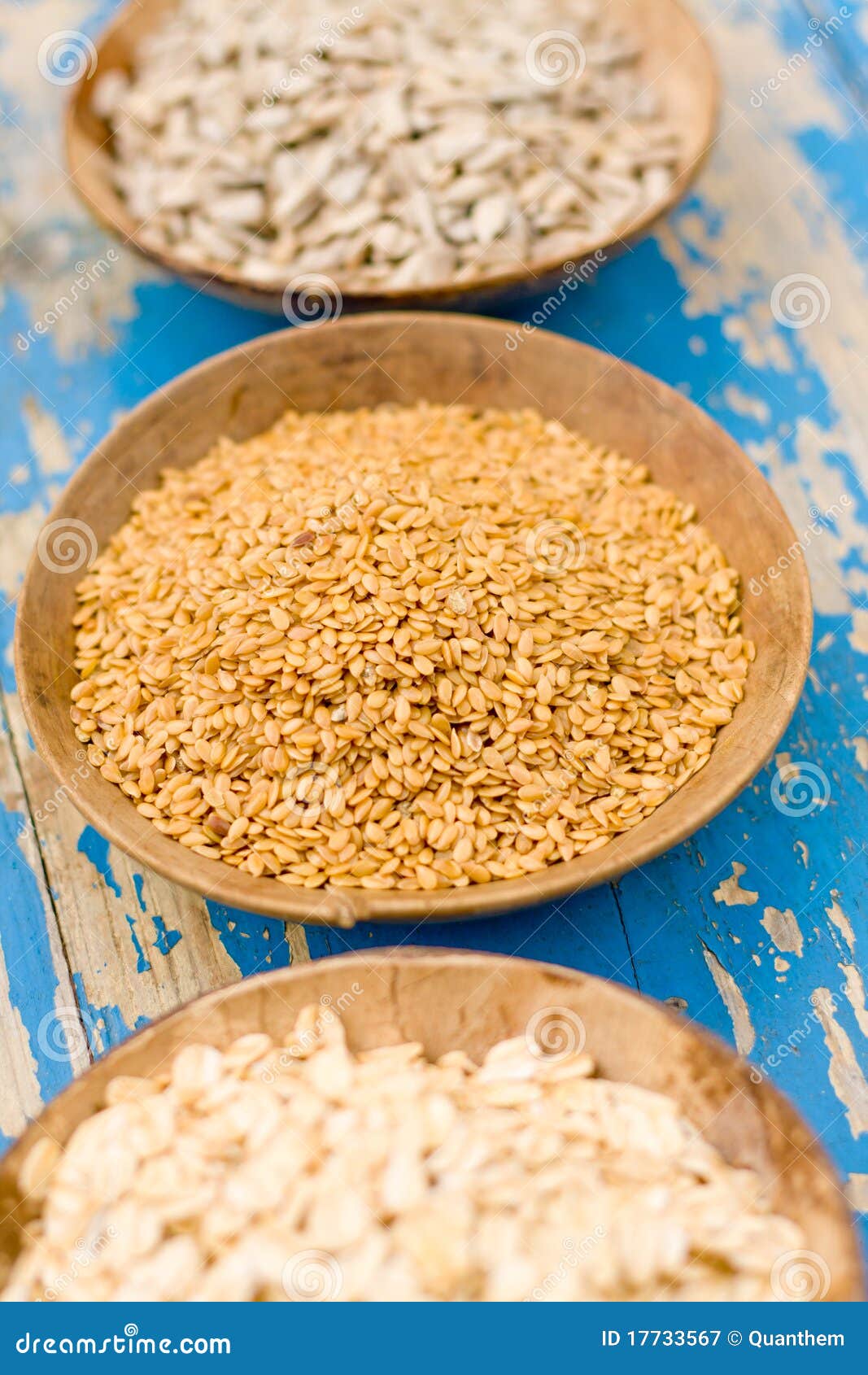 Graines de lin image stock. Image du verticale, cuvette - 17733567