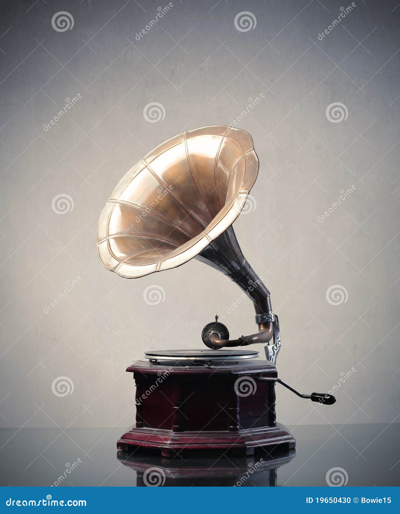 Gramophone stock photo. Image of gramophone, listen, disc - 19650430