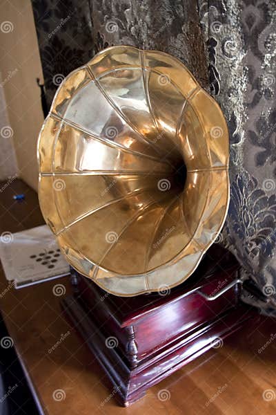 Gramophone stock image. Image of bell, brass, lacquered - 26329039