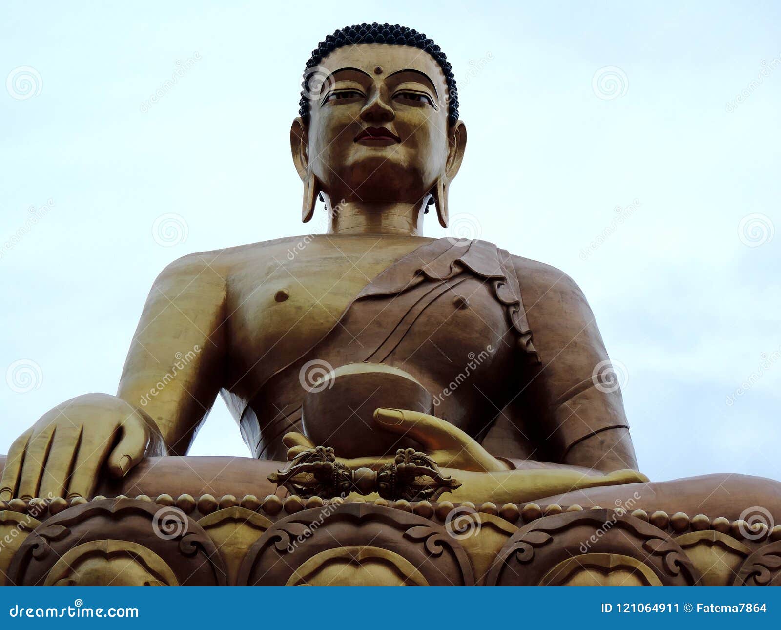 Gran Buda Dordenma, Timbu, Bhután Imagen de archivo - Imagen de ...