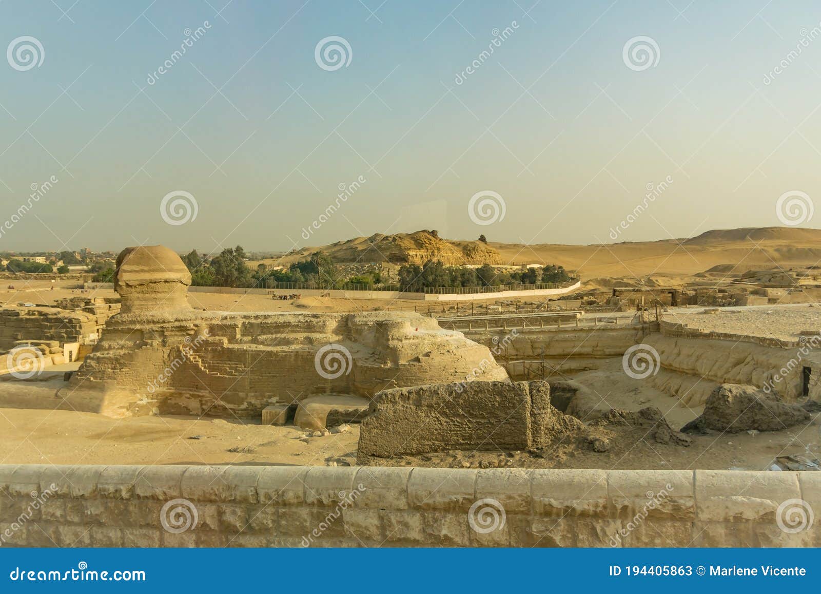 Gran Esfinge De Guiza. El Cairo Stock Image - Image of stone, ancient ...