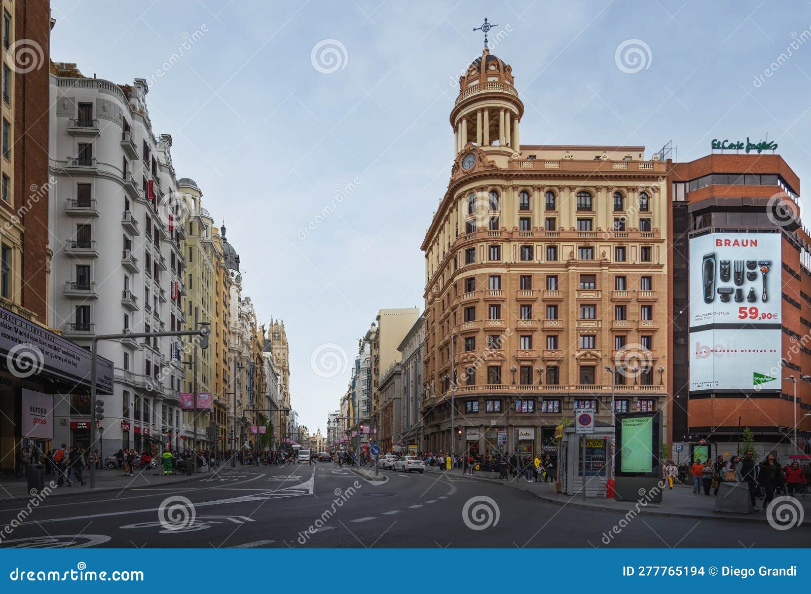 Gran Via Street and Edificio La Adriatica at Plaza De Callao Square ...
