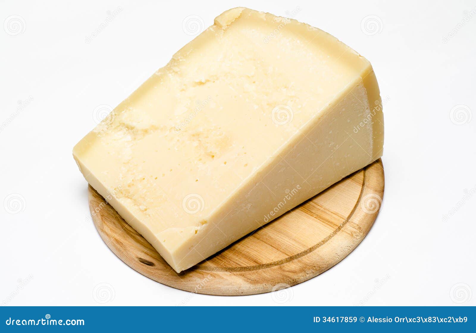 Grana, fromage italien image stock. Image du isolement - 34617859