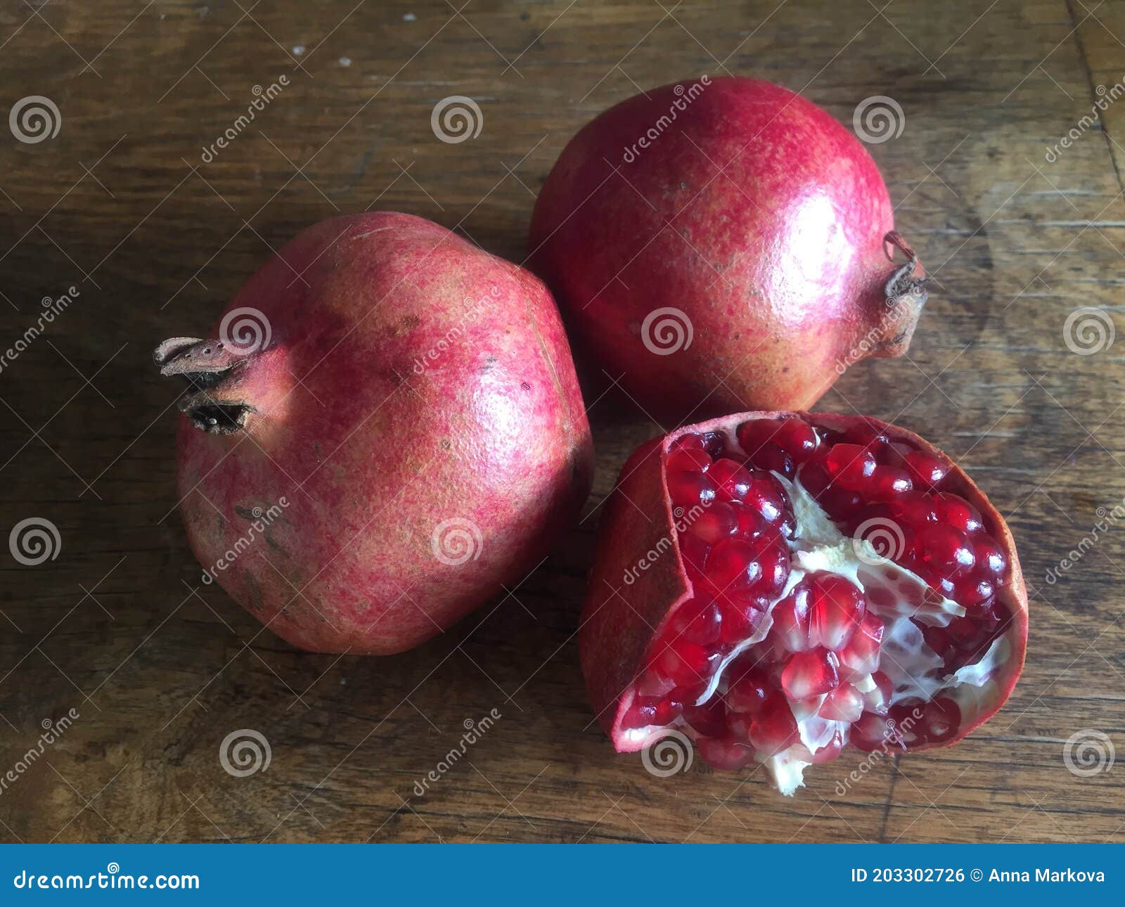 Granadas Del Color De Las Granadas Foto de archivo - Imagen de granadas ...