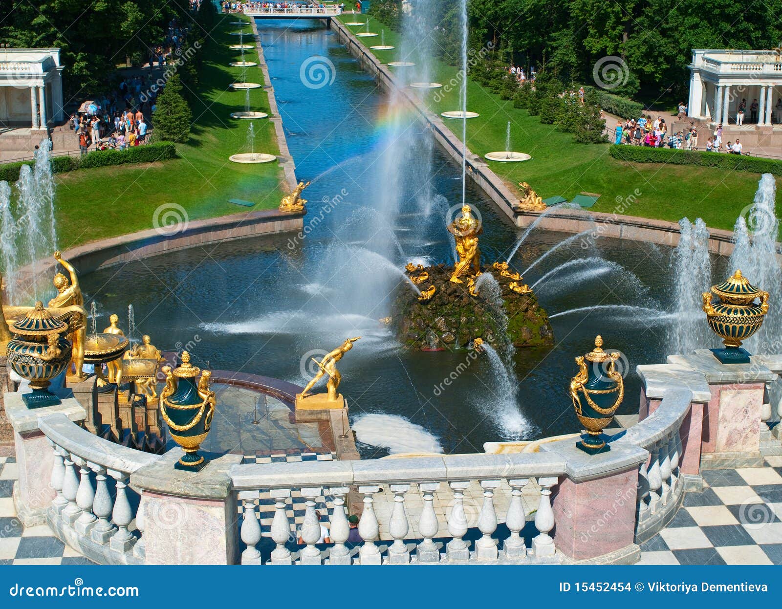 Grand Cascade Fountains editorial stock image. Image of flow - 15452454