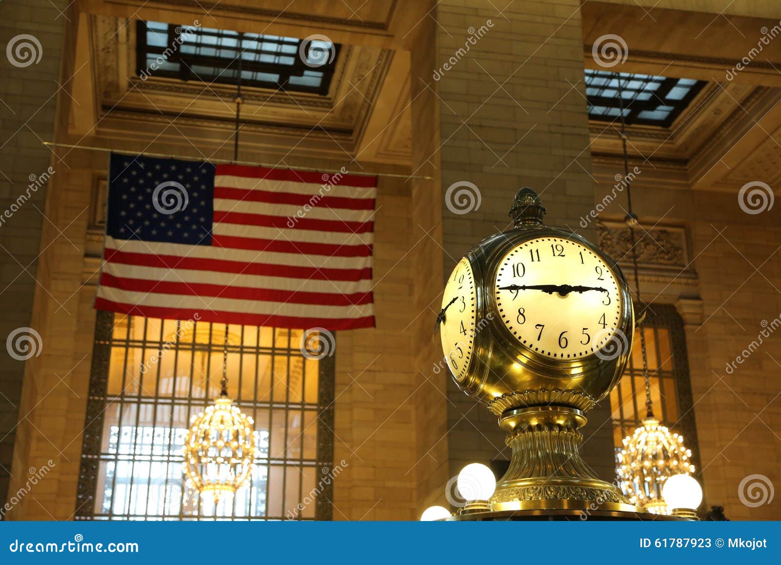 Grand Central Terminal Clock Stock Image - Image of time, minute: 61787923