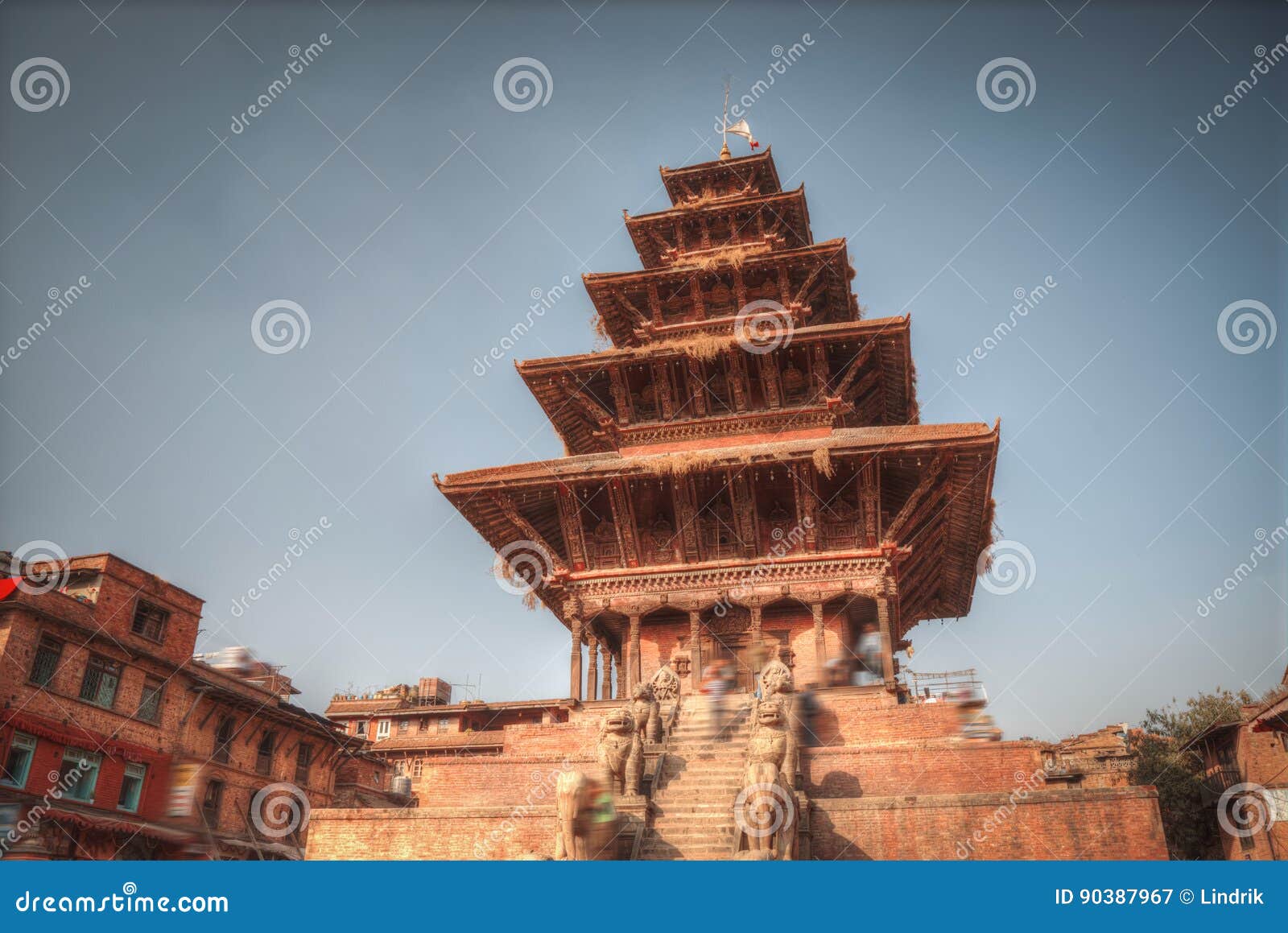 Grand Dos De Durbar Dans Bhaktapur Image stock - Image du lointain ...