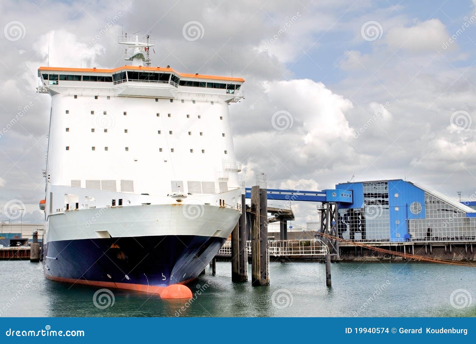 Grand Ferry-boat De Passagers Photo stock - Image du angleterre ...