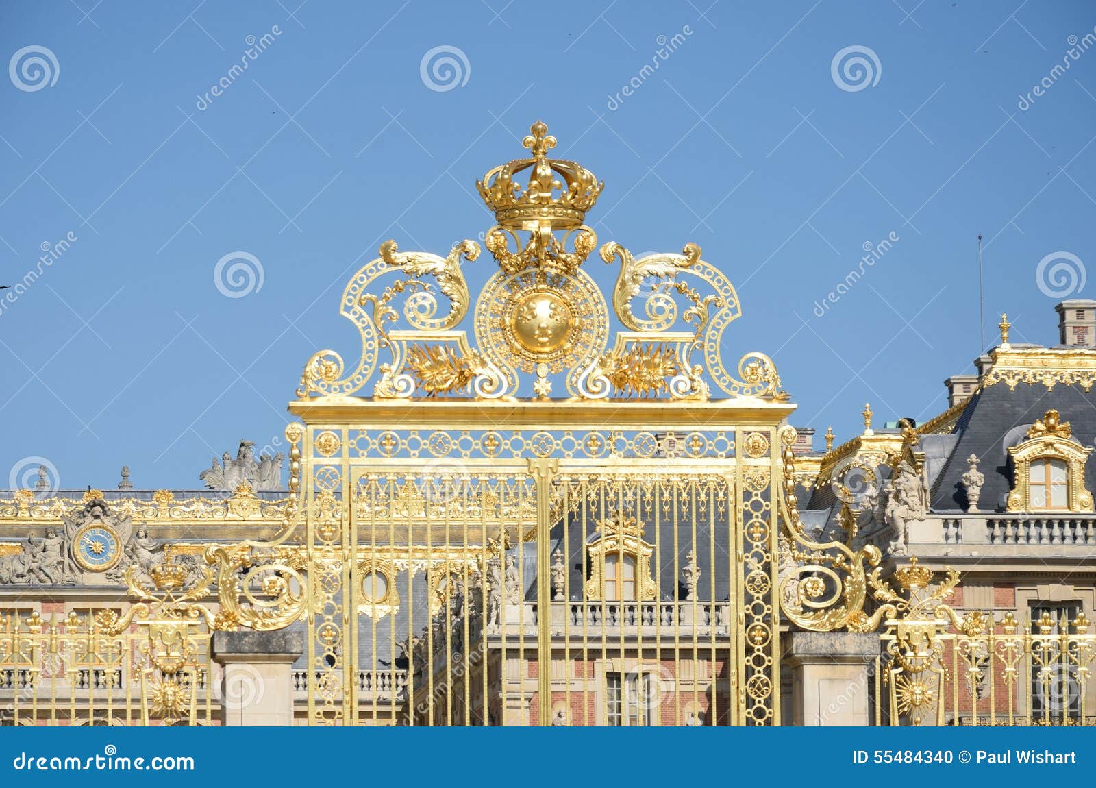 Grand golden palace gates stock photo. Image of entrance - 55484340