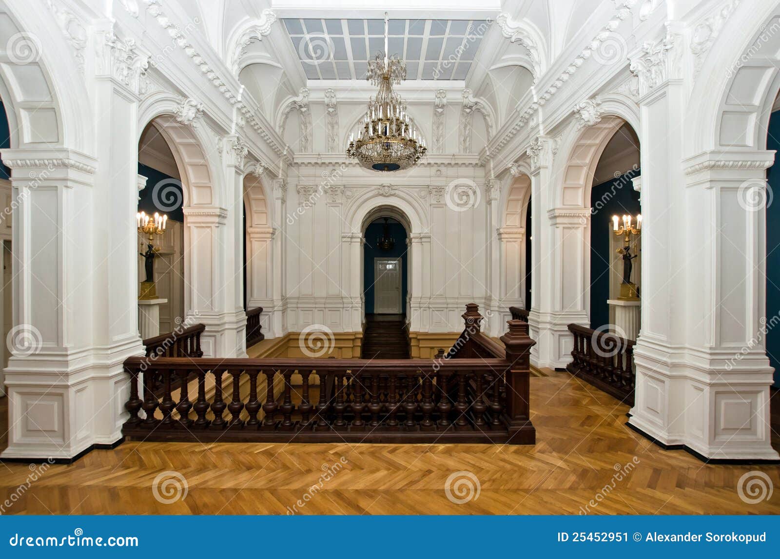 Grand Hall in Old Majestic Palace Stock Image - Image of room, soffite ...