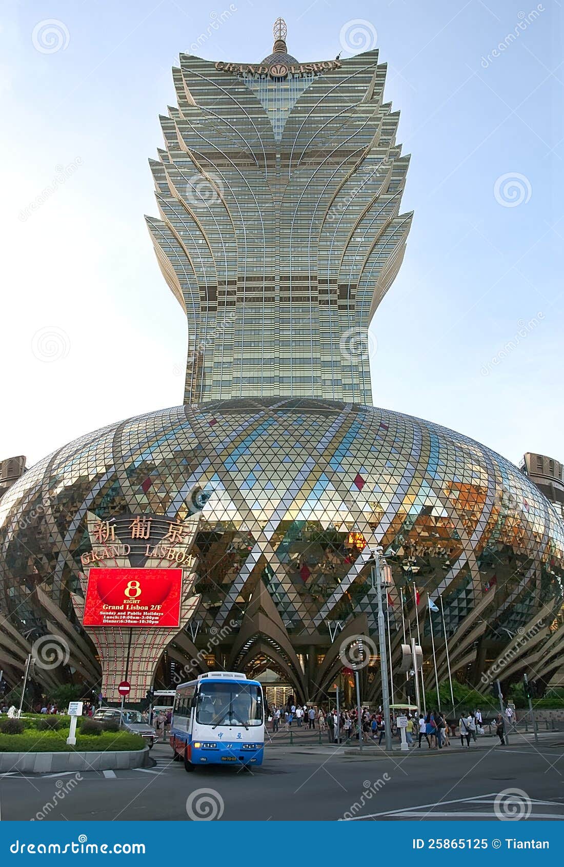 Grand Lisboa in Macau editorial image. Image of beautiful - 25865125