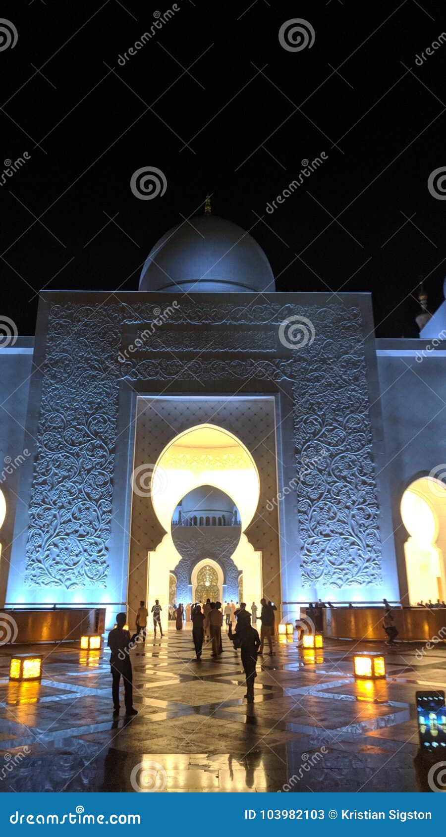 Grand mosque Abu Dhabi stock image. Image of mosque - 103982103