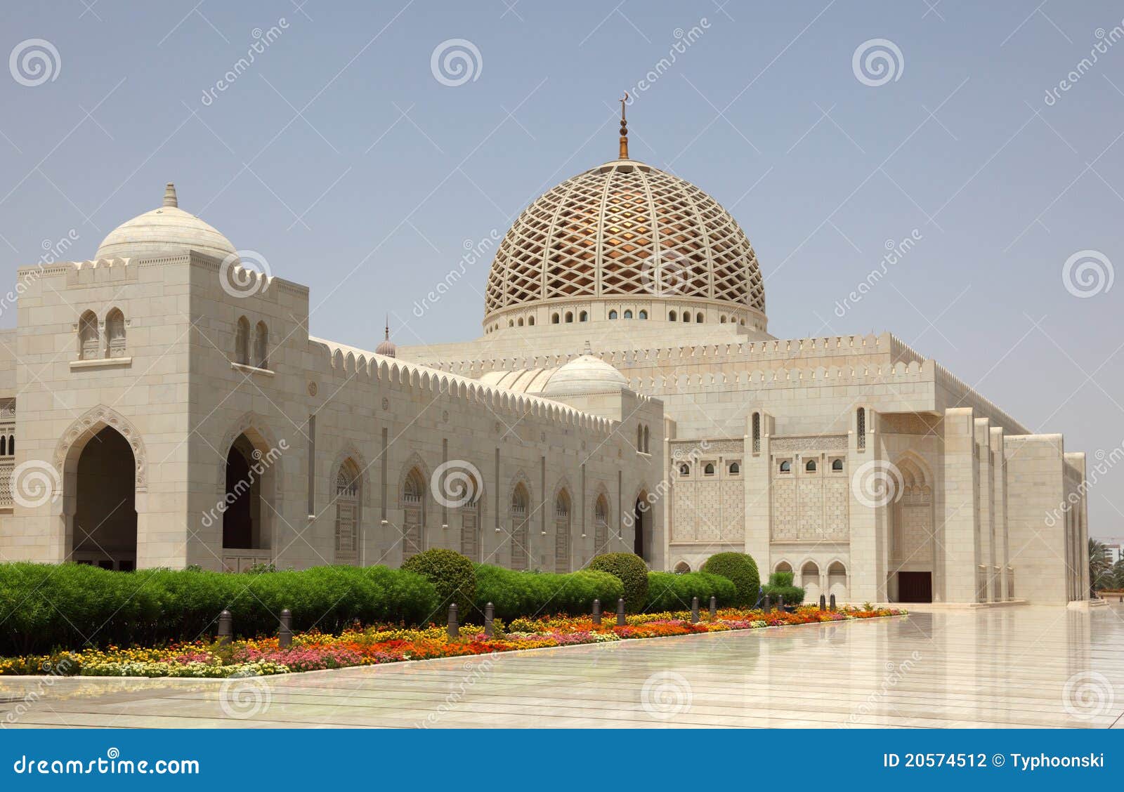 Grand Mosque in Muscat, Oman Stock Photo - Image of grand, qaboos: 20574512