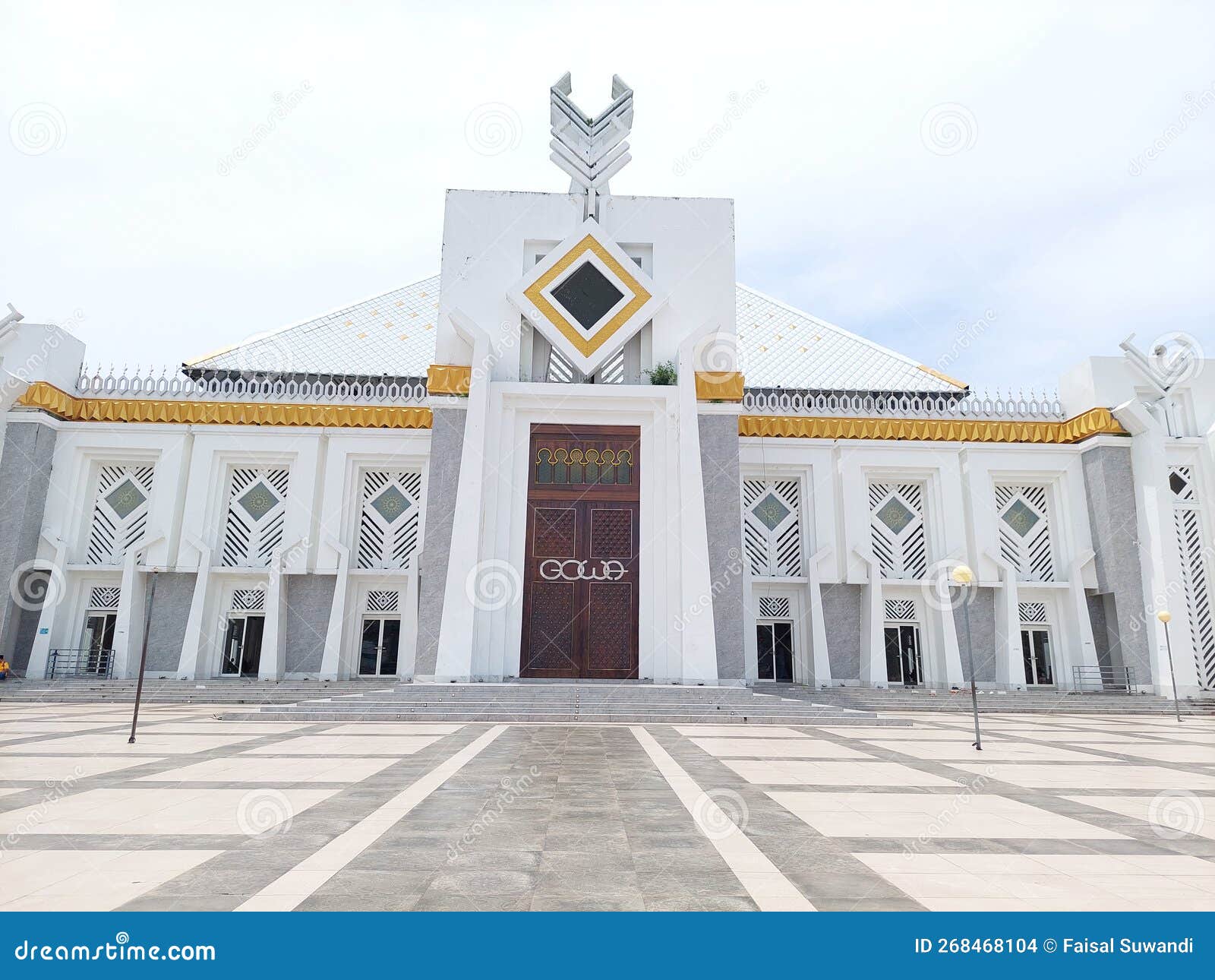 The Grand Mosque of Sheik Yusuf Gowa Editorial Stock Image - Image of ...