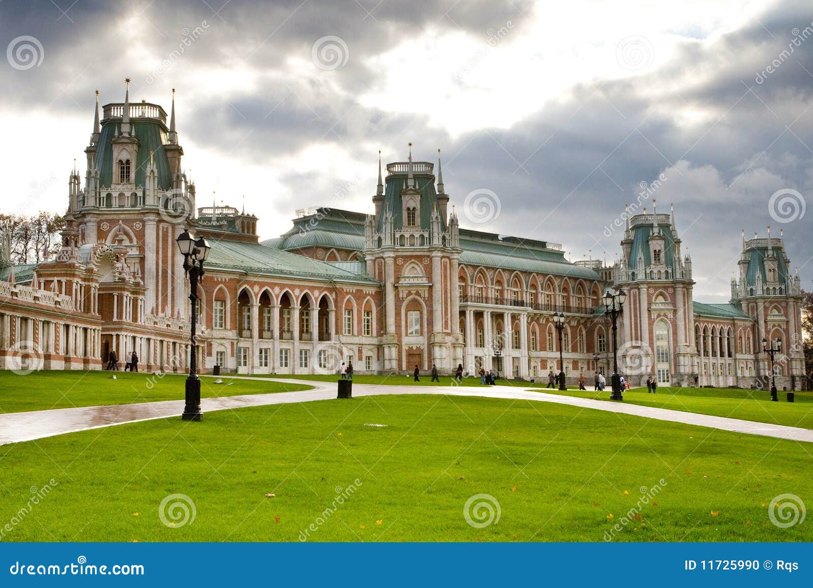 Grand Palace in Tsaritsyno Mosow Stock Photo - Image of clouds, house ...