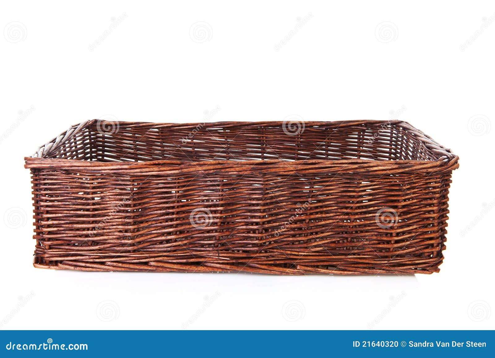 Grand panier vide de canne photo stock. Image du panier - 21640320