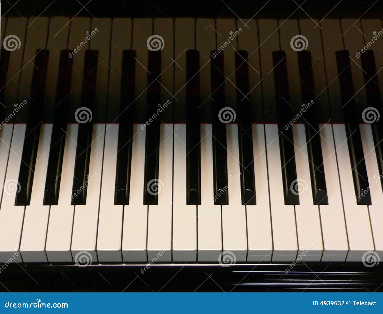 Grand Pianos Royalty-Free Stock Photography | CartoonDealer.com #32395805