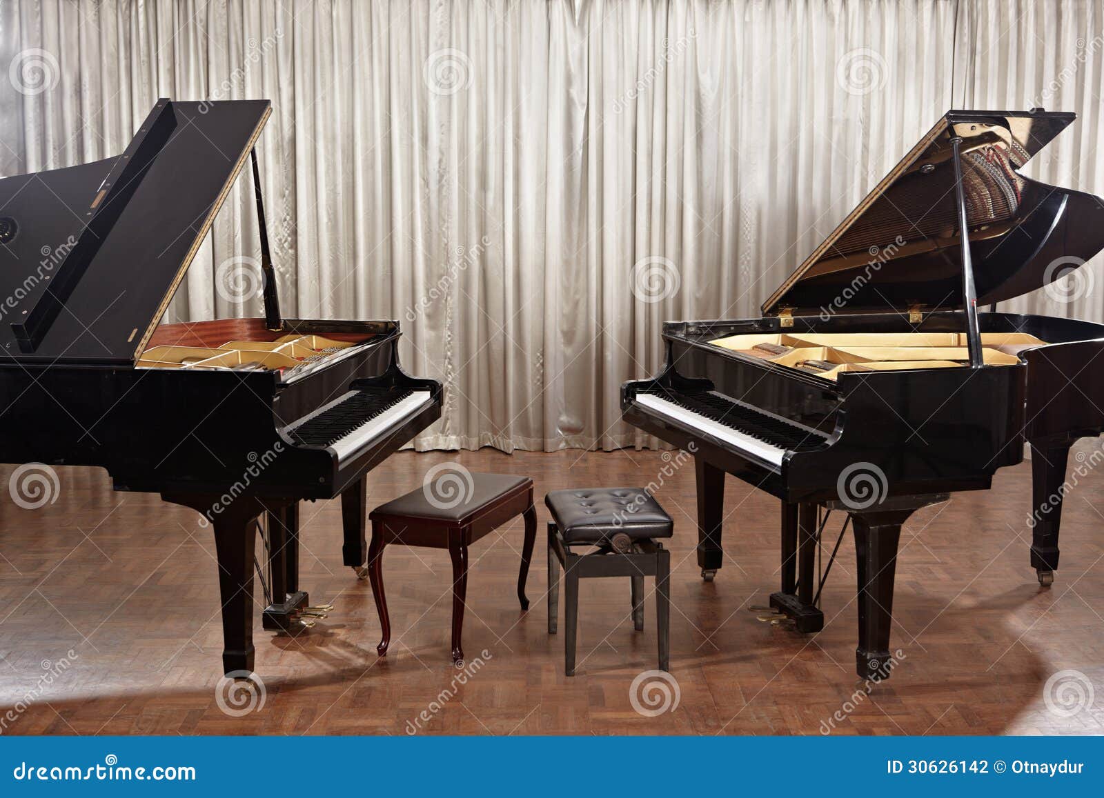 Grand Pianos Royalty-Free Stock Photography | CartoonDealer.com #32395805