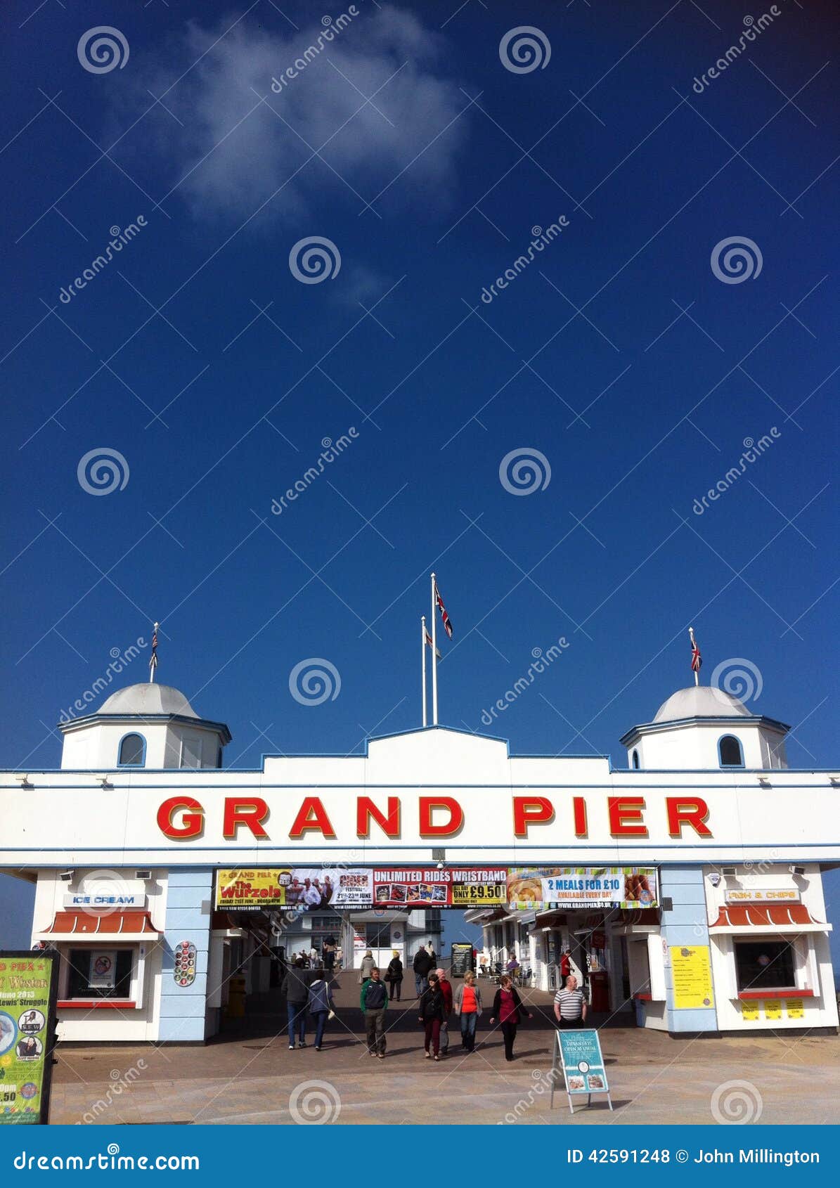 The grand pier editorial stock photo. Image of england - 42591248