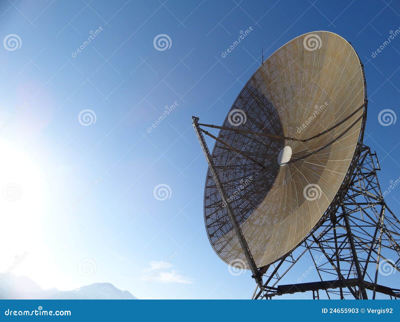 Grande Antenne De Radar 60s Image stock - Image du objet, tôt: 24655903