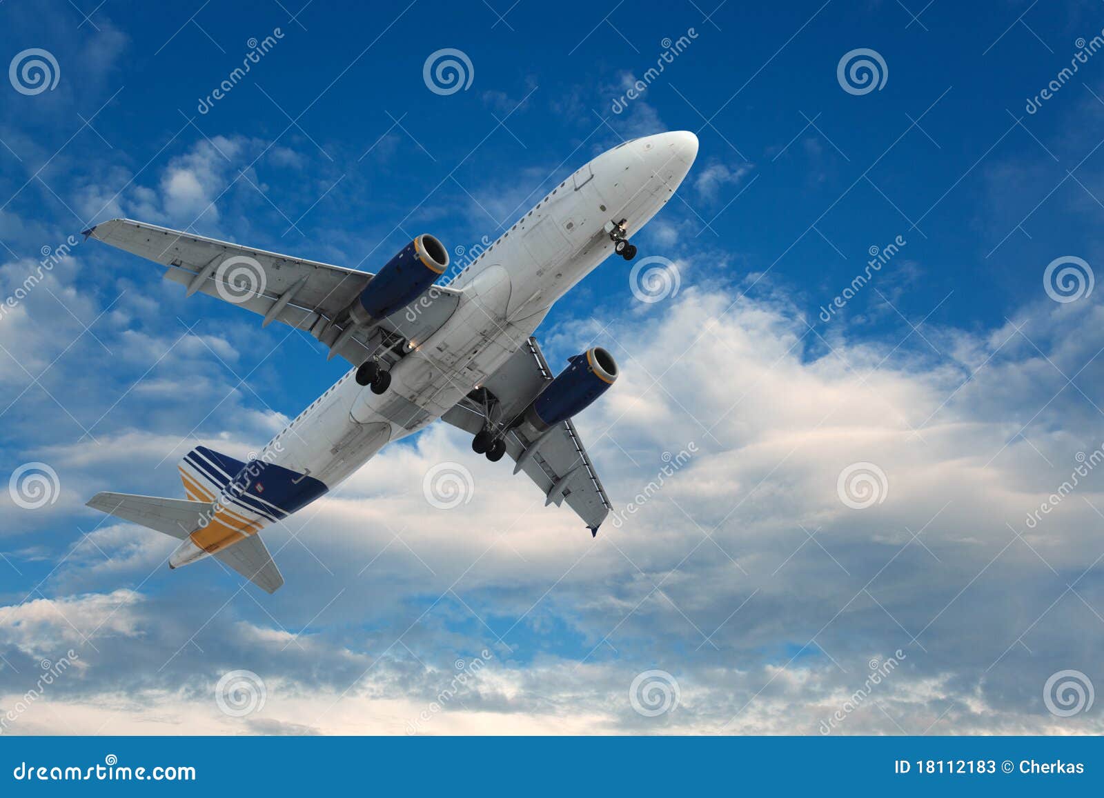 Grande avion de ligne image stock. Image du soleil, grand - 18112183
