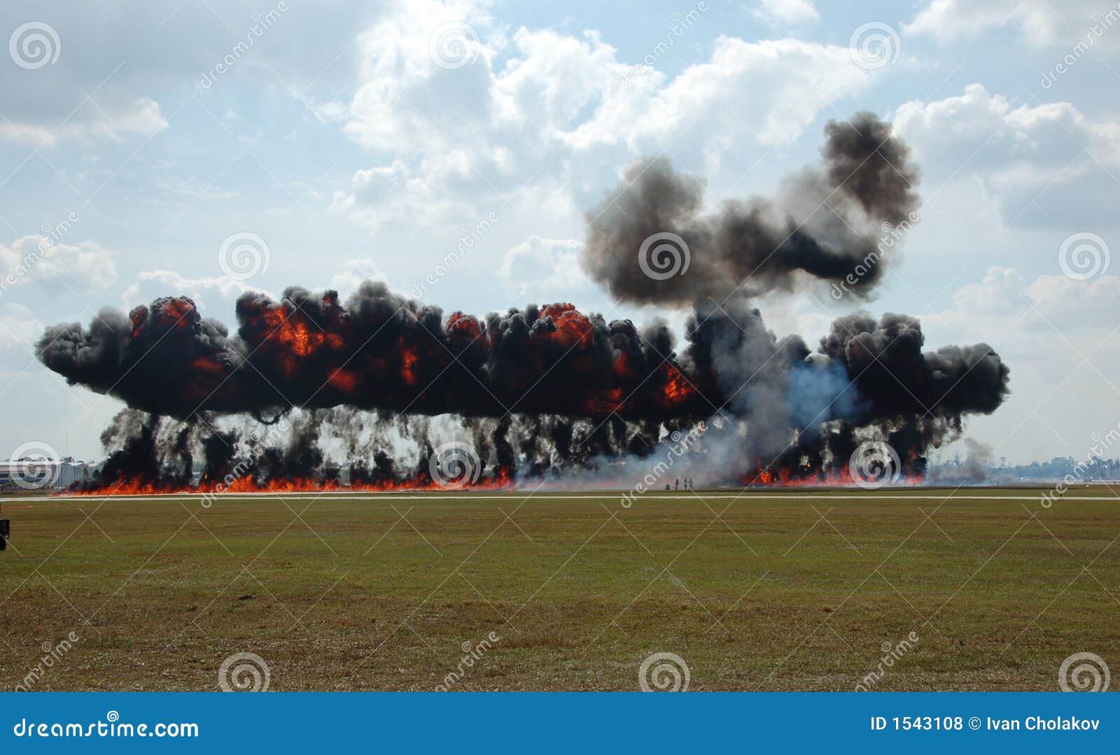 Grande Explosion Industrielle Photo stock - Image du accident, fumée ...