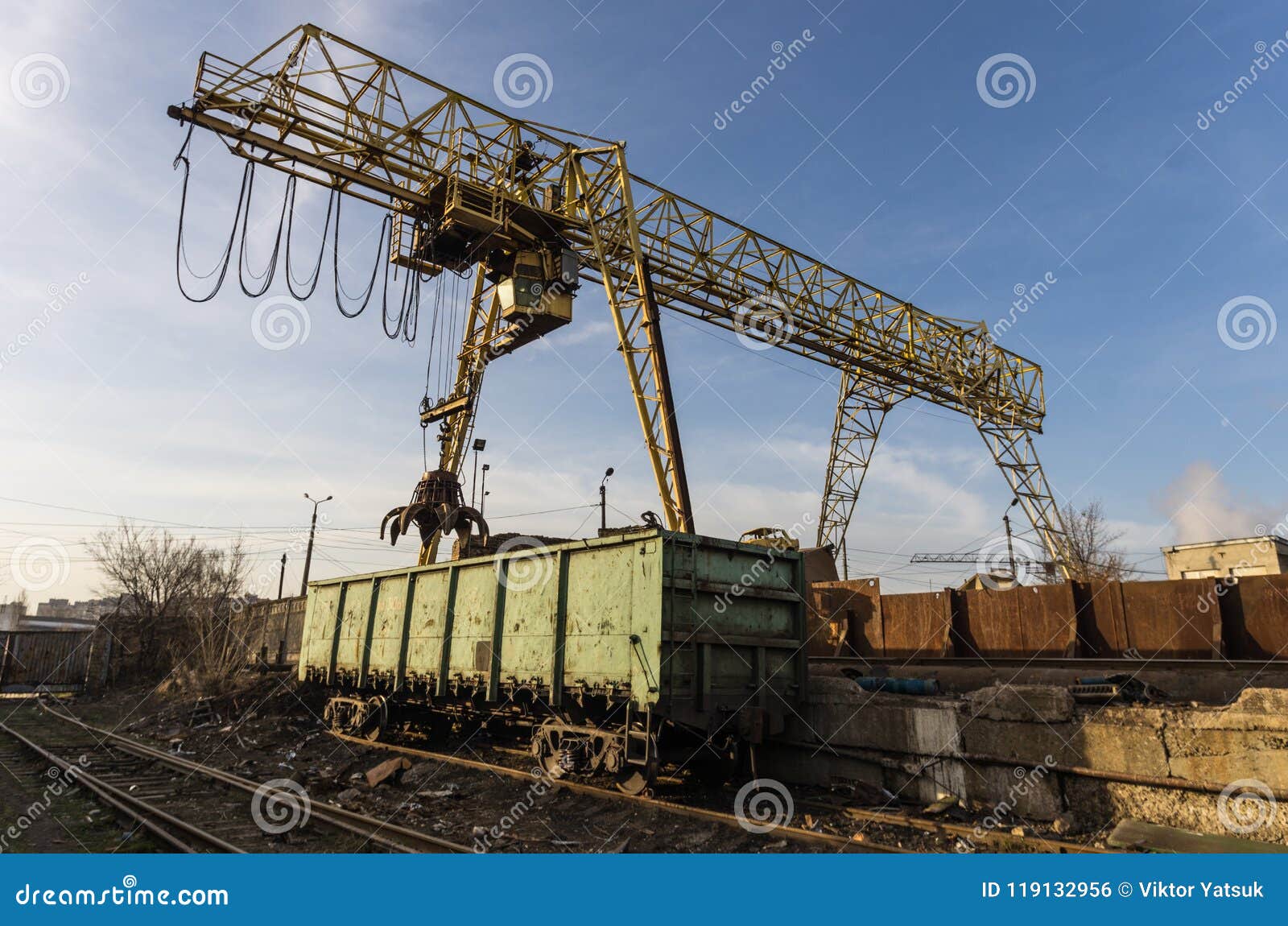 Grande Gru Di Sollevamento Con Il Manipolatore Fotografia Stock ...