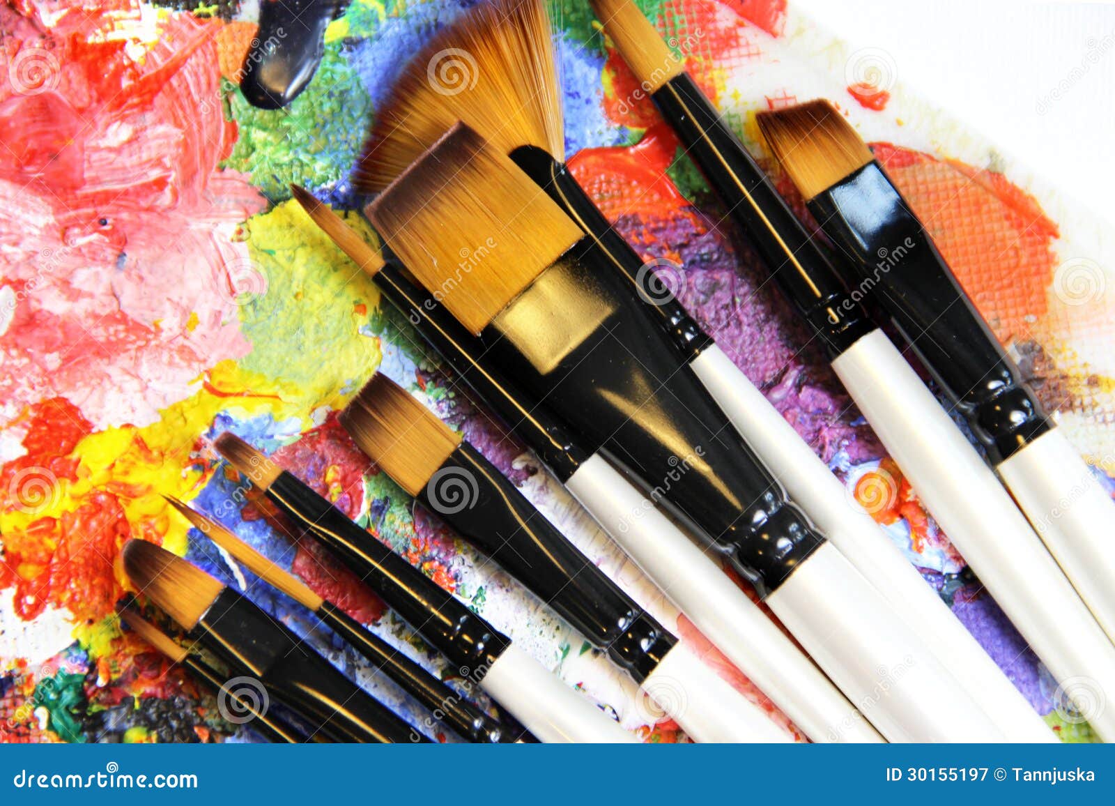 Pennelli E Tavolozza Di Arte Immagine Stock - Immagine di spazzole ...