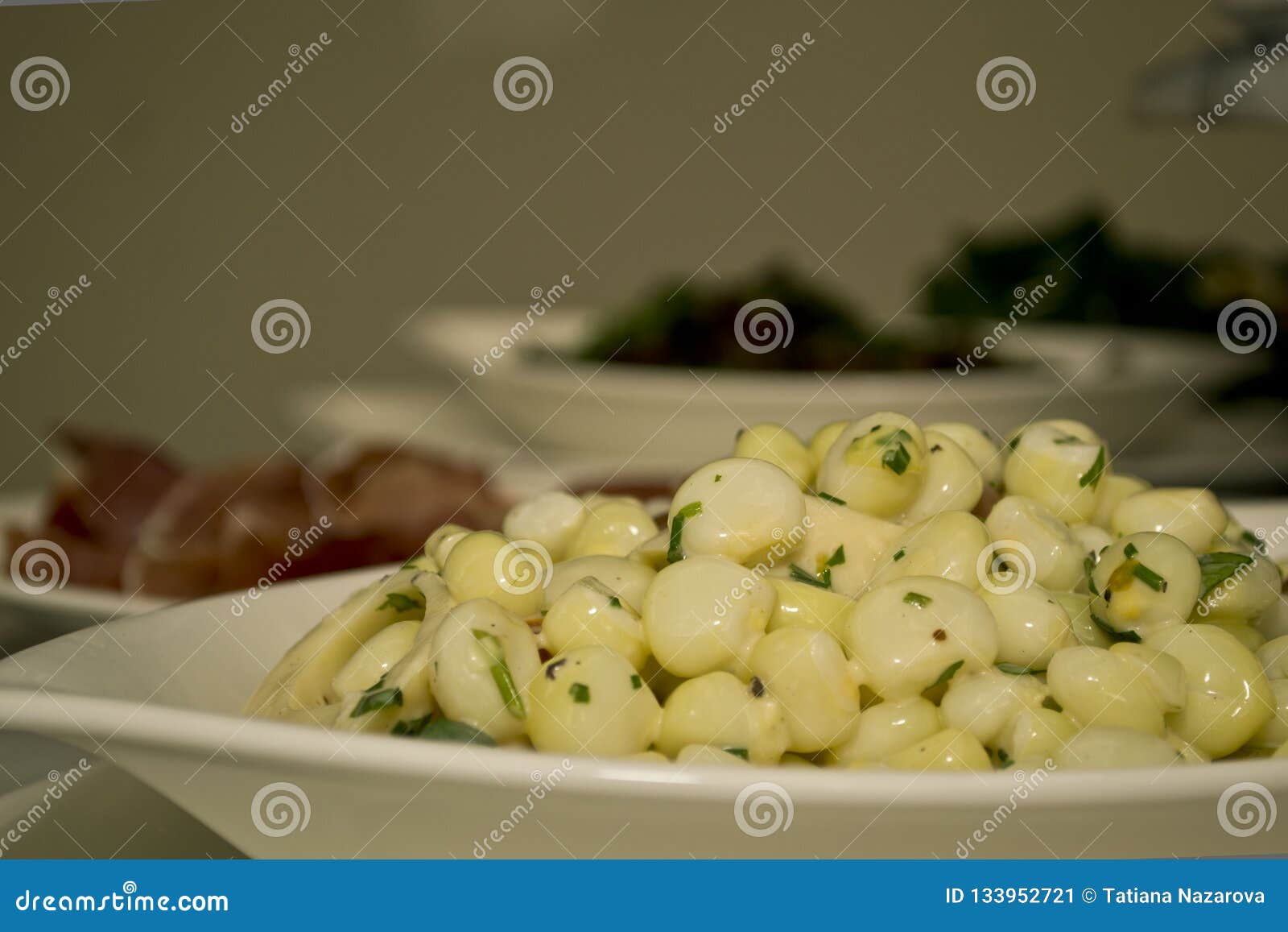 Grande Milho Peruano Em Uma Placa Imagem de Stock - Imagem de cozinhar ...