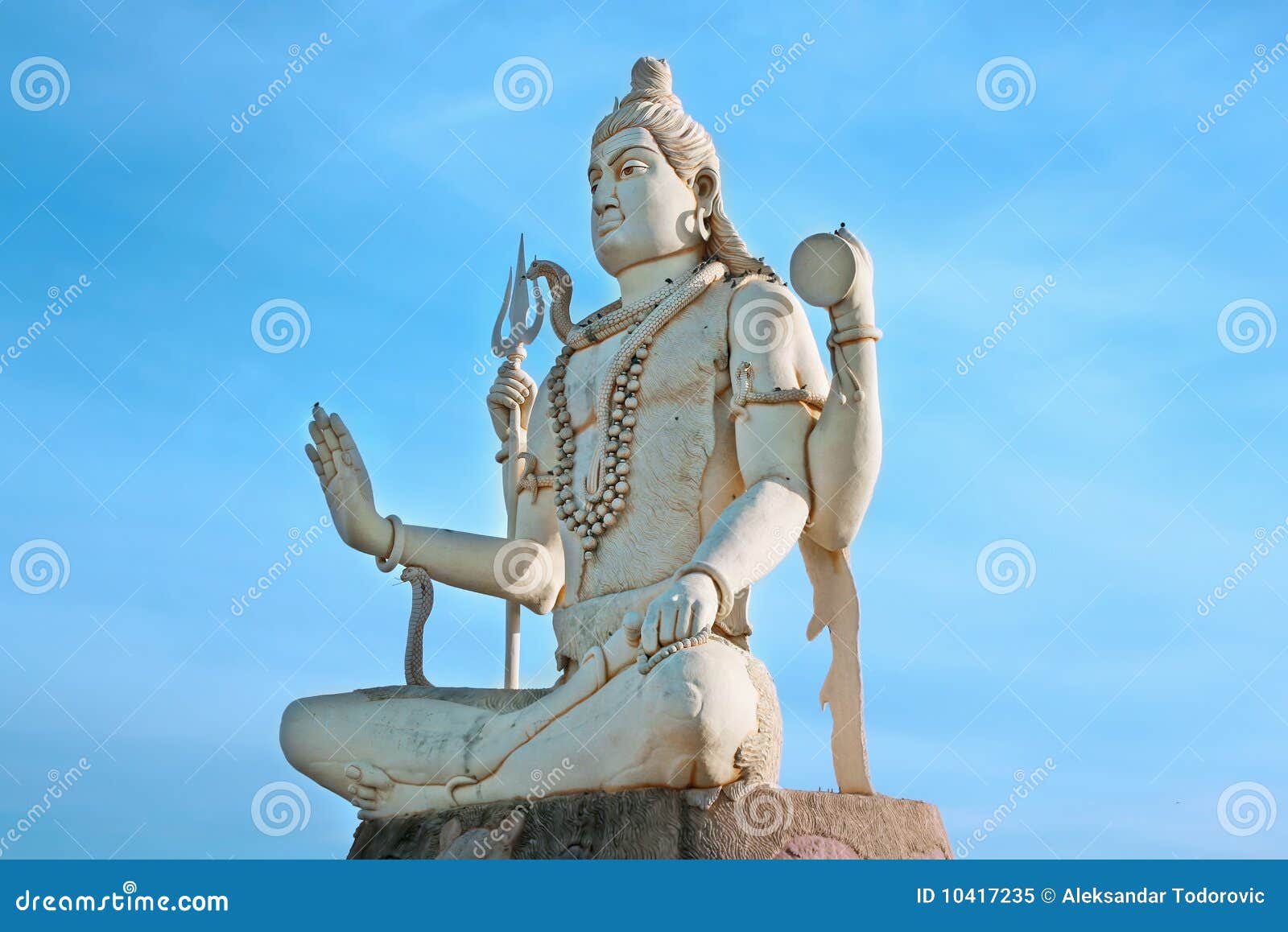 Grande Statue De Dieu Shiva De L'Inde Image stock - Image du ombres ...