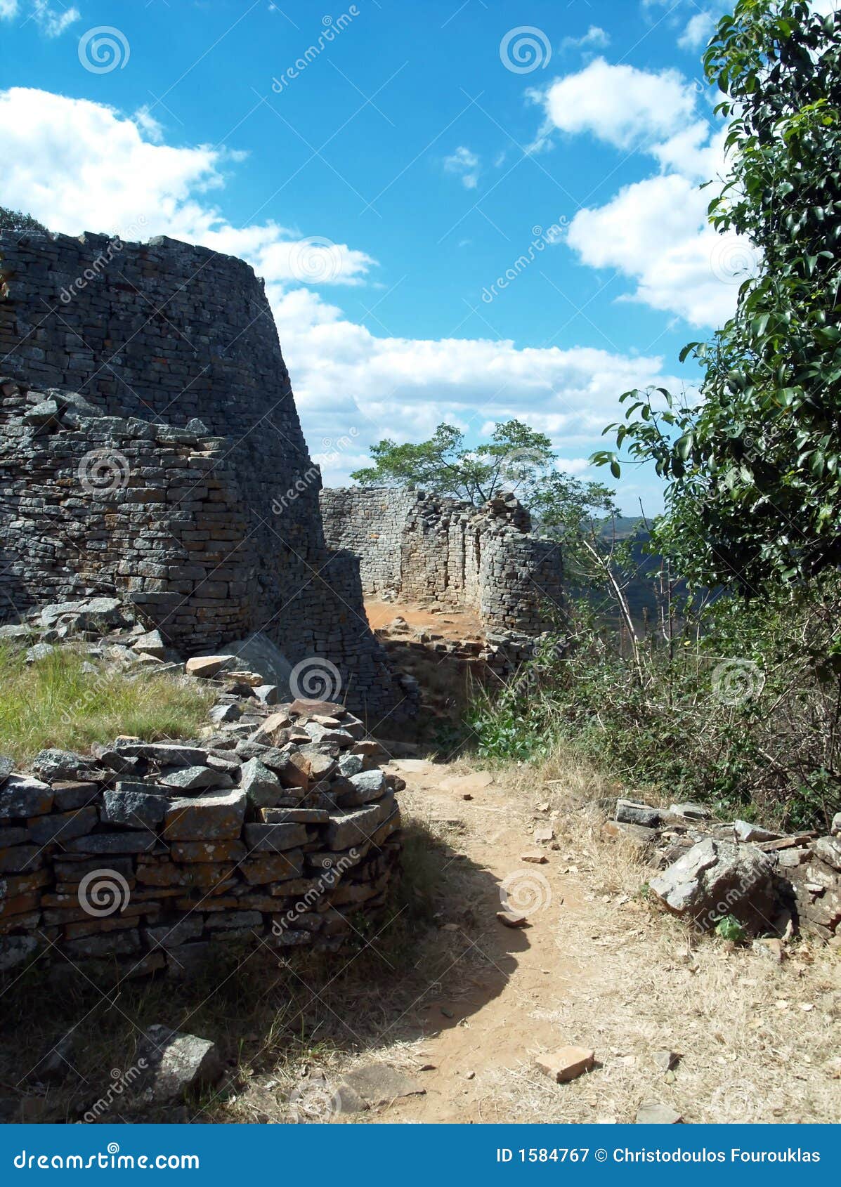 Grande Zimbabwe imagem de stock. Imagem de antigo, marcos - 1584767