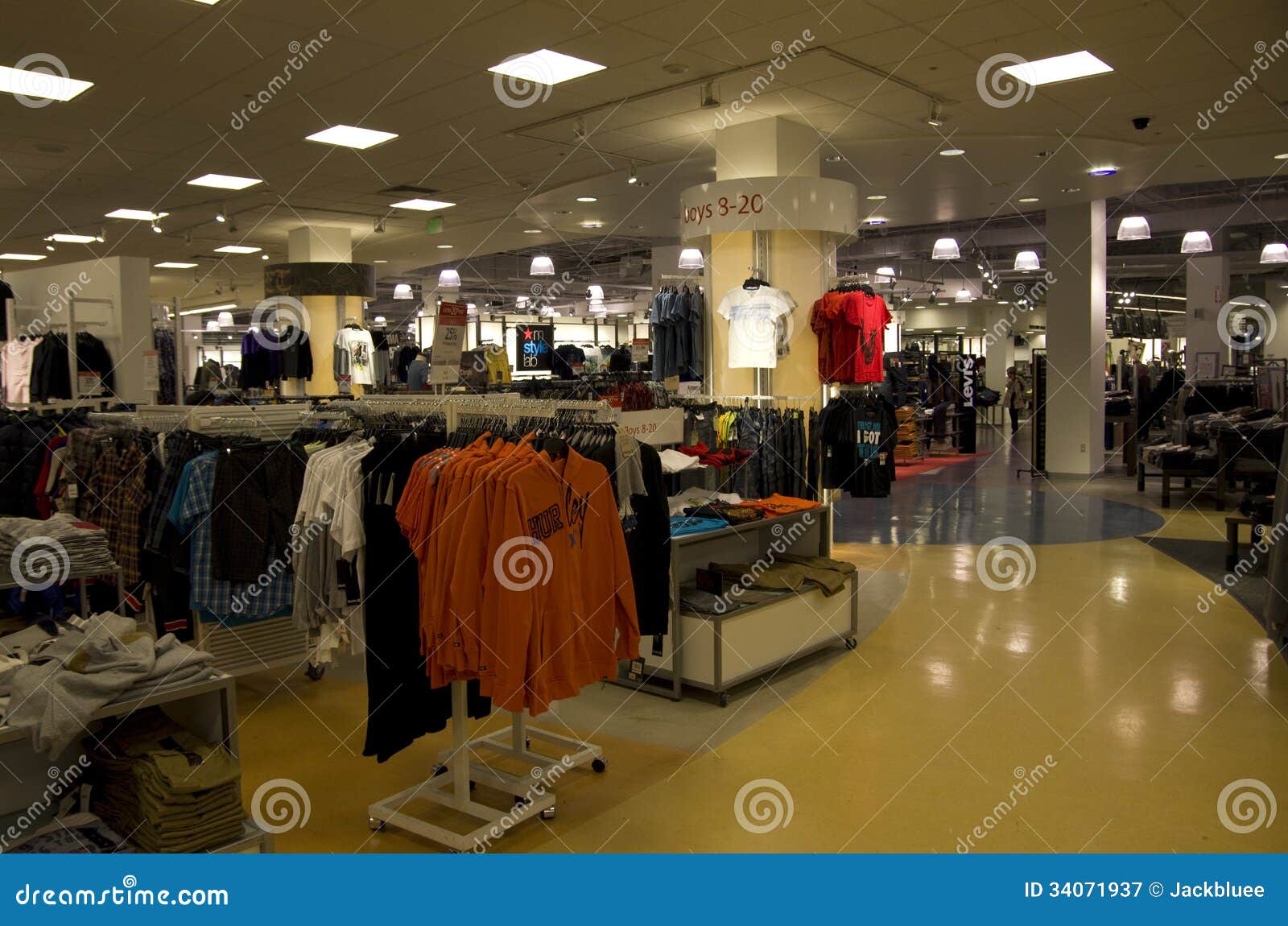 Grandes Almacenes De La Moda Fotografía editorial - Imagen de negocios ...