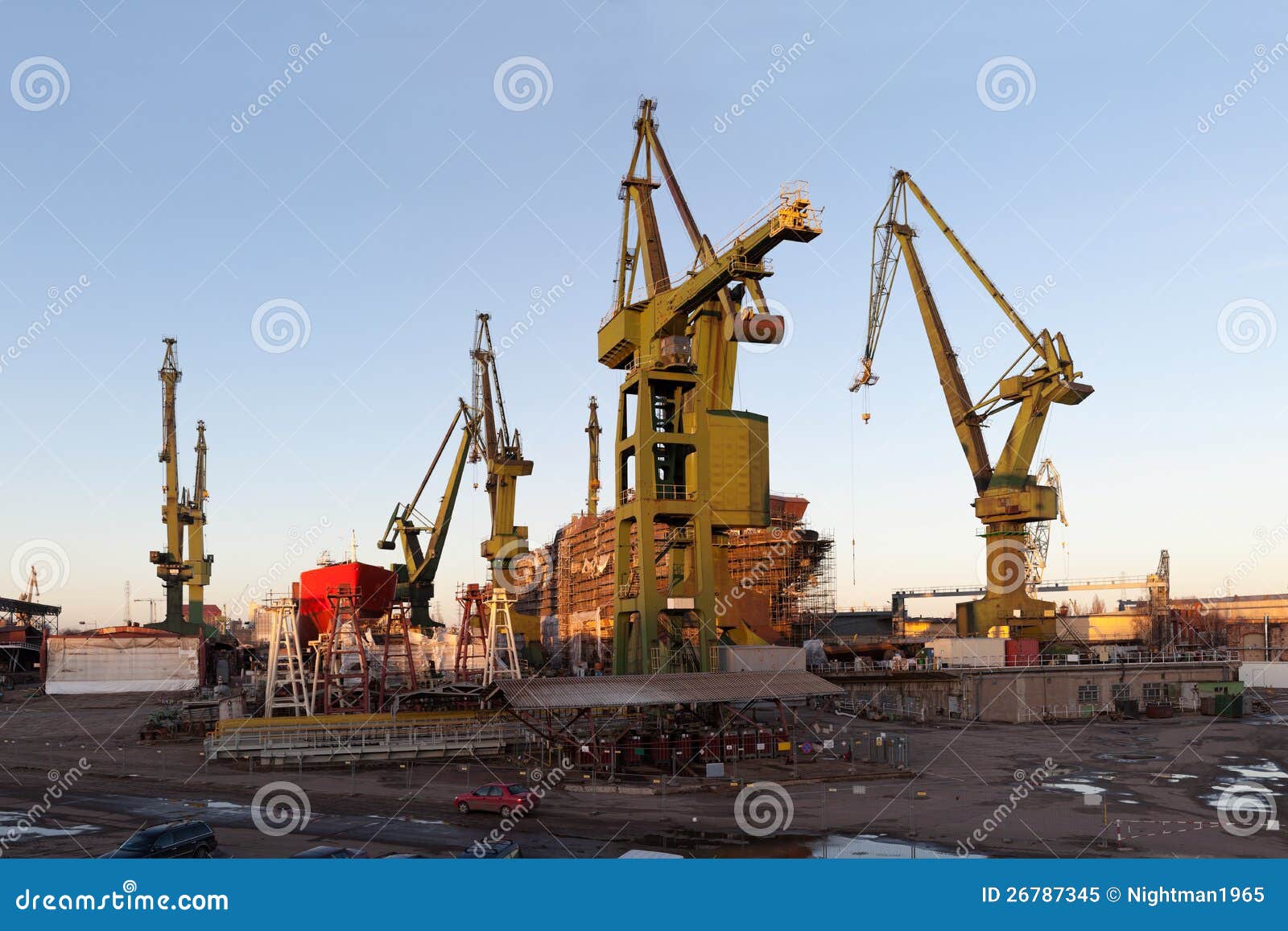 Grandi gru immagine stock. Immagine di enorme, fabbrica - 26787345