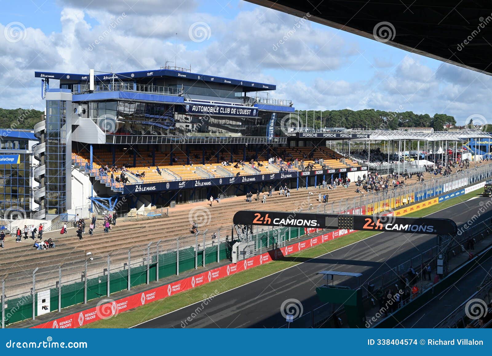 24 Hours of Le Mans Grandstand Editorial Stock Image - Image of france ...