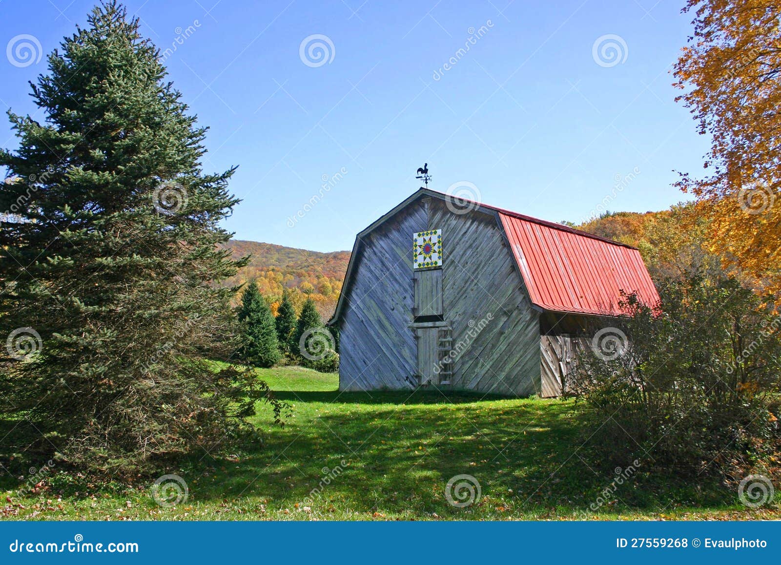 Granero foto de archivo. Imagen de exterior, agricultura - 27559268