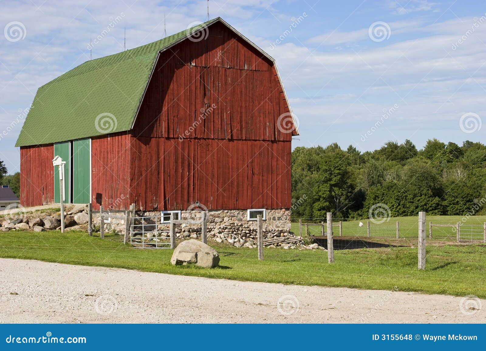 Granero del campo foto de archivo. Imagen de granjero - 3155648