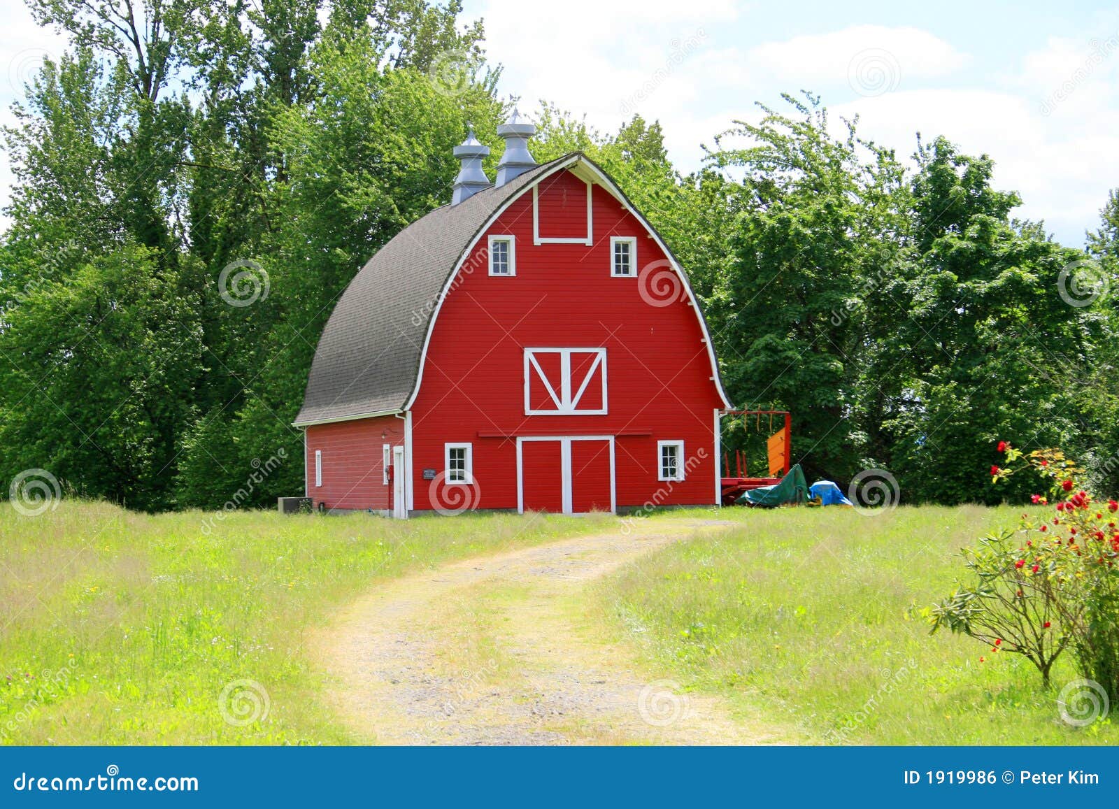 Granero rojo viejo foto de archivo. Imagen de pared, antigüedad - 1919986